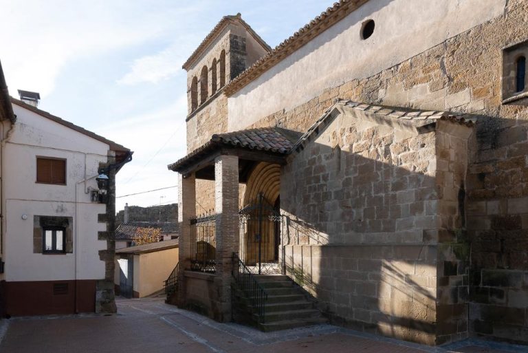 Antillón: Encanto Rural y Patrimonio Histórico en Huesca